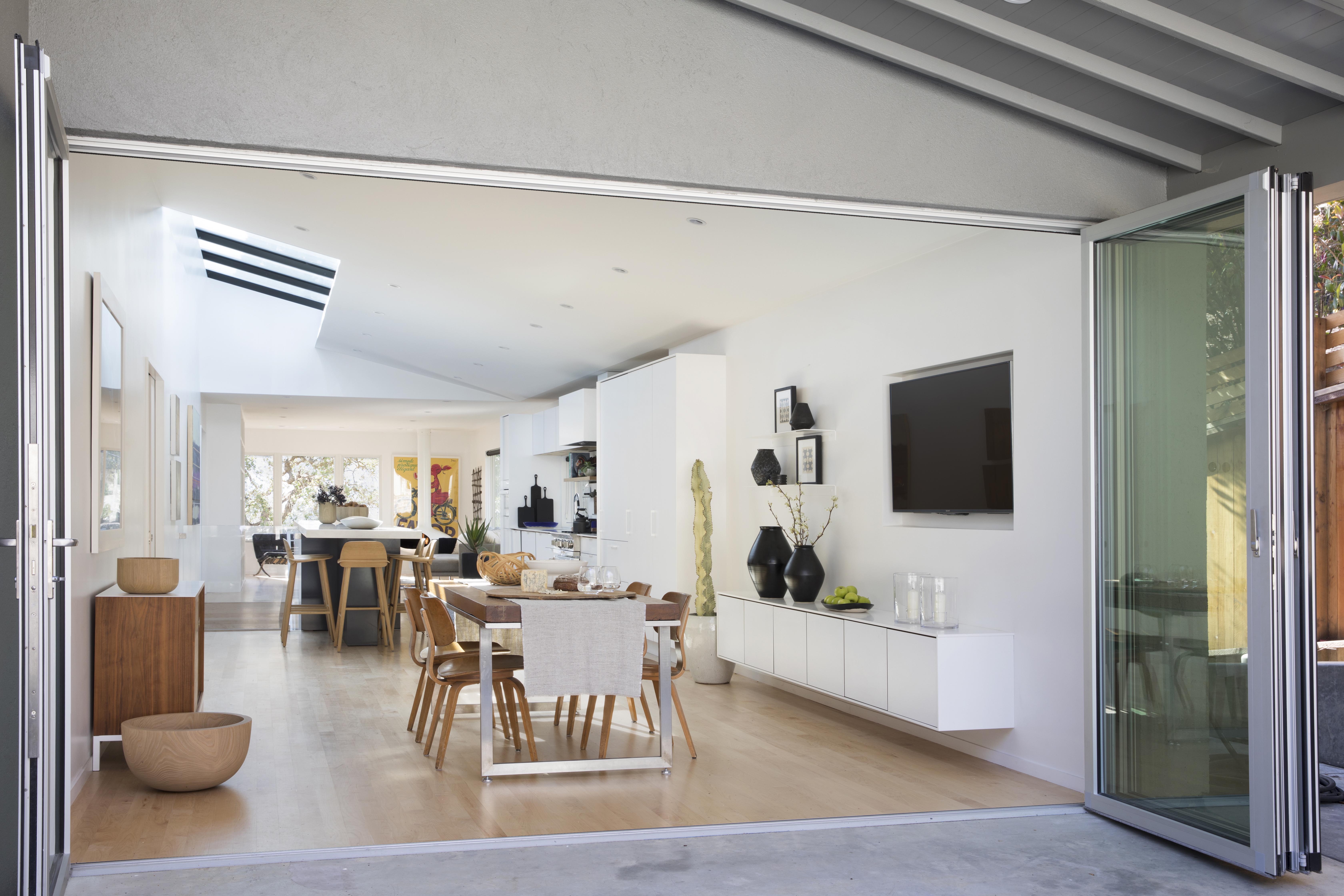 Floor Supported Systems: The Best Choice for Remodels | NanaWall