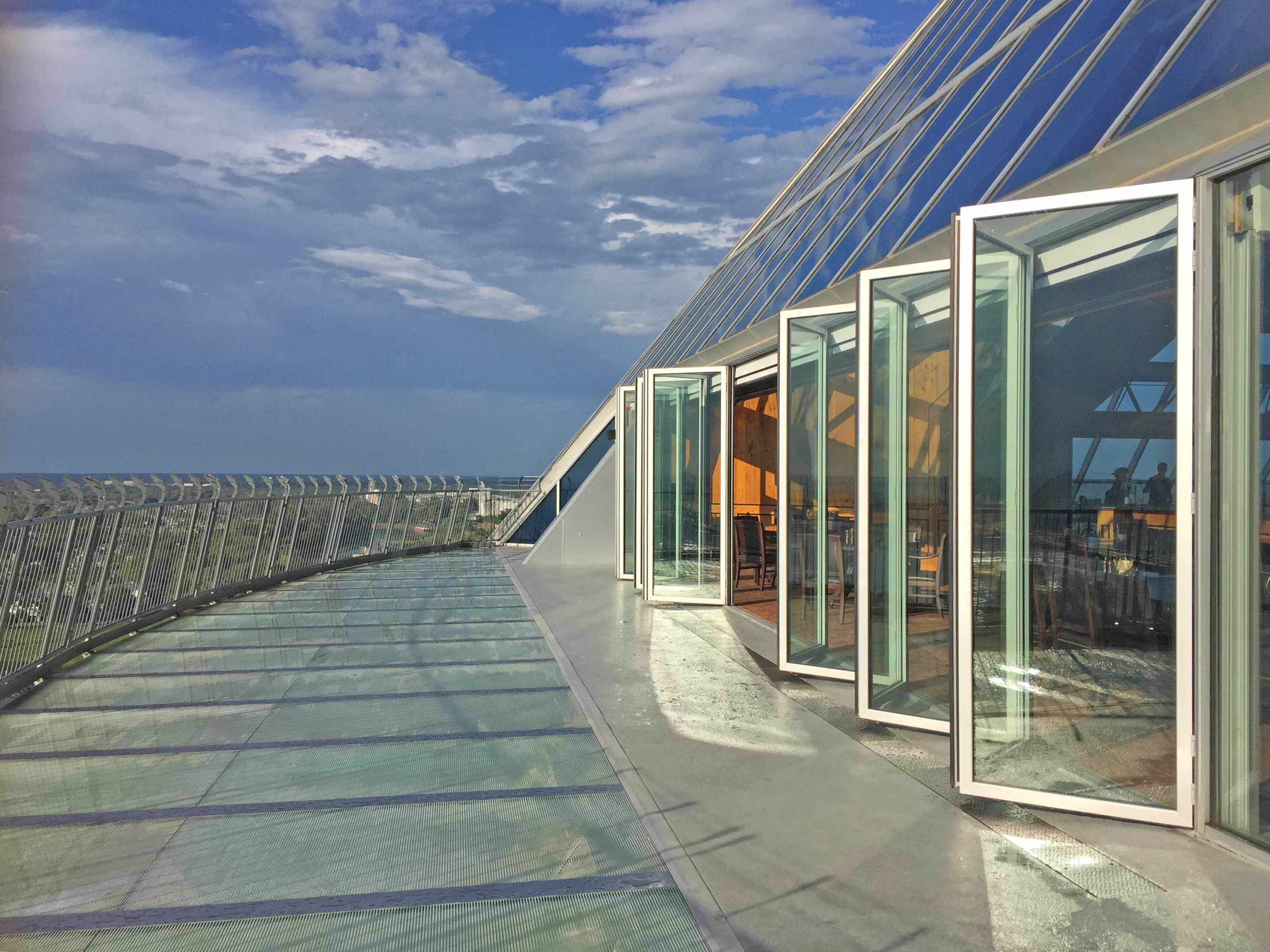 The Memphis Pyramid: From Ill-Fated to Absolutely Breathtaking | NanaWall